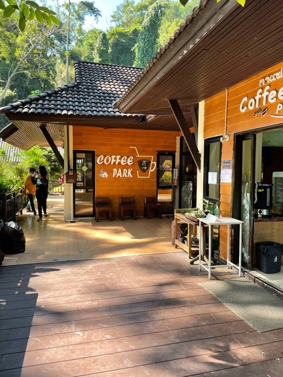 รีวิว Ba LaLe Cafe (บ๊ะ ลา เล คาเฟ่) - ร้านเดียวก็อิ่มได้