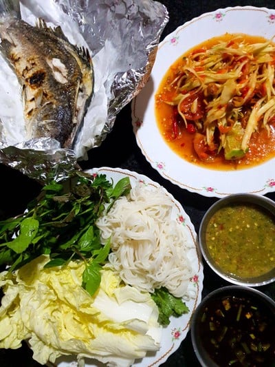 เมี่ยงปลา ร้าน เจ๊ก้อย ถนนเพชรบุรี