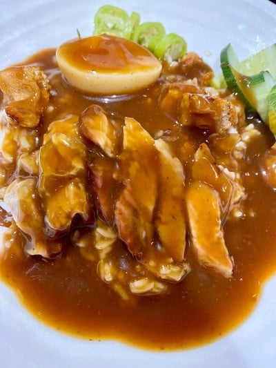 รูป หมูกรอบนายไซ ประชาชื่น - Wongnai