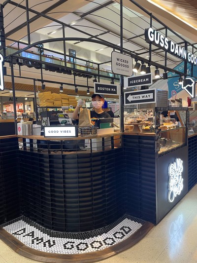 รูป Guss Damn Good Central Lardprao