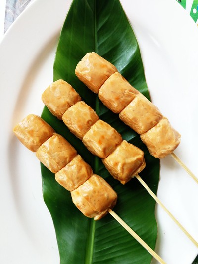 ไก่จ๊อ • image ร้าน ลูกชิ้นปิ้งหน้าศาล Luk Chin Ping Na San