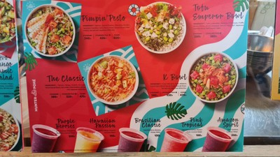 รูป Hunter Poke ทองหล่อ (เดอะ คอมมอนส์)