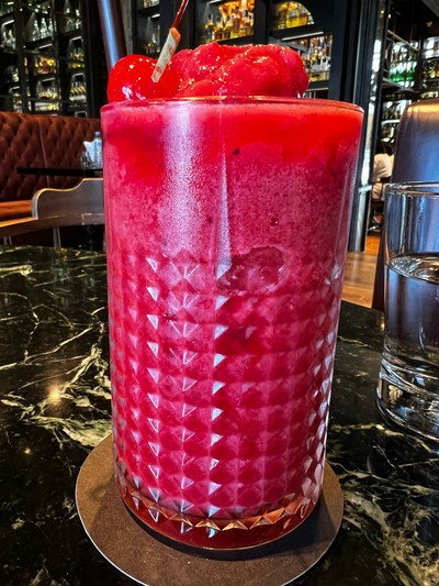 Funky Berry ร้าน Water Library Brasserie เซ็นทรัล เอมบาสซี่