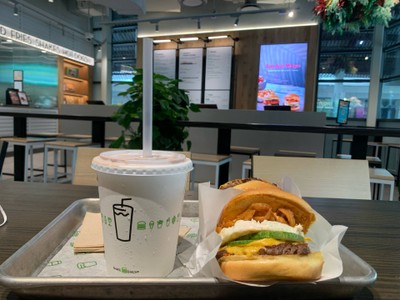 Sambal Mayo Burger ร้าน Shake Shack Gardens By The Bay