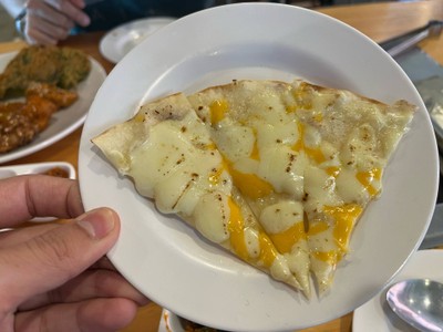 พิซซ่าชีส ร้าน ปิ้งย่างหมูเกาหลี Sam Gyup Sal BBQ สาขาสรงประภา