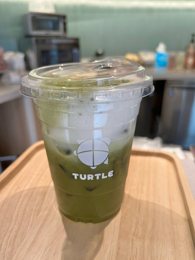 Turtle Iced Matcha Snow Foam ร้าน Turtle Coffee อนุสาวรีย์ชัยสมรภูมิ ...