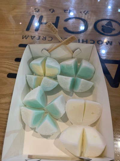 รีวิว Kanemochi เซ็นทรัล พระราม 9 - ร้านไอศครีมโมจิที่มีมานาน - Wongnai
