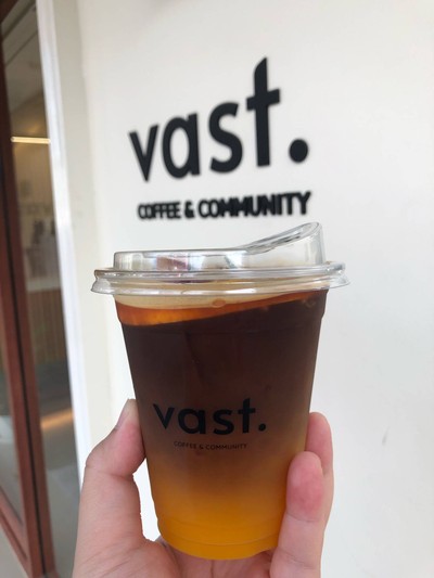 Black Orange • Espresso shot with Orange Juice. ร้าน vast.coffee Onnut14