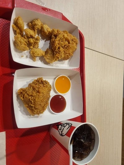 รีวิว A&W RESTAURANTS สยามสแควร์ - Wrap 'N' Roll ก็ดีนะ