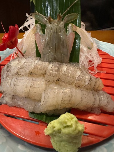 Shako sashimi 200Baht • กั้งเนื้อสดมาก ร้าน ร้านอาหารญี่ปุ่น อาซามิ ศรีราชา