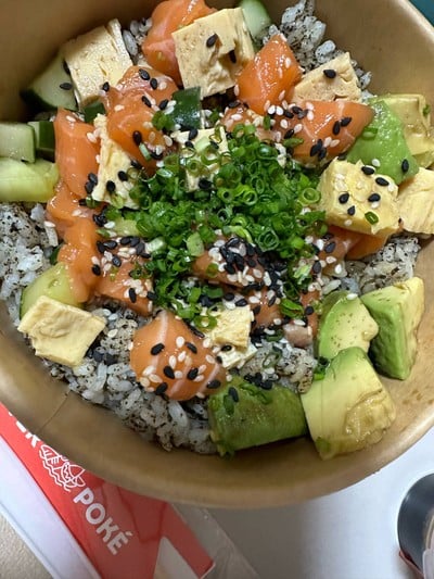 รูป Hunter Poke ดิเอ็มควอเทียร์