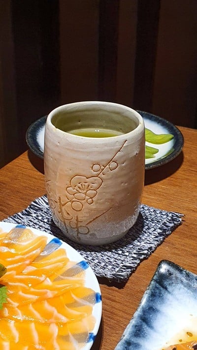 ชาเขียวร้อน ร้าน SOUSAKU อารีย์