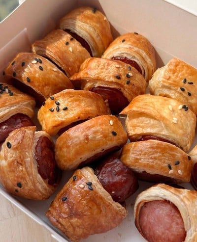 รูป Monster By Tong Monster By Tong