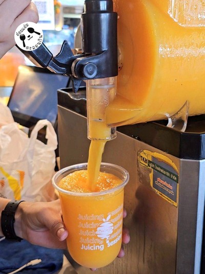 สเลอปี้น้ำส้ม ร้าน น้ำส้มคั้นสด JuicingSession สาขา ตลาดสดธนบุรี ตลาดสดธนบุรี