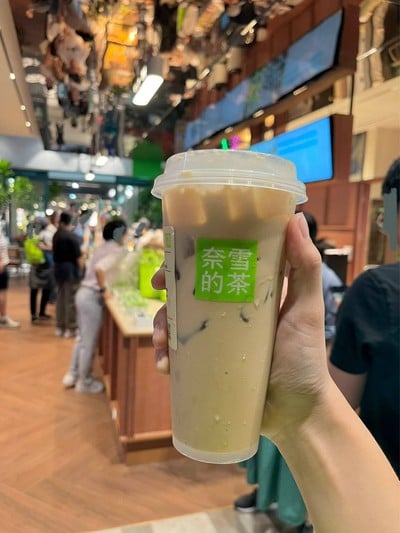 Da Hong Pao Milk Tea (Thailand Exclusive) ร้าน Naixue Emsphere