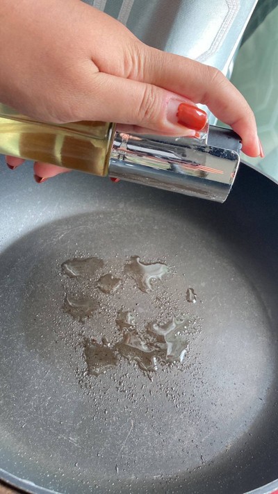 สูตร HOWTO - "ผักกาดดองเปรี้ยวผัดไข่" เมนูเด็ด วัตถุดิบน้อย พร้อมวิธีทำโดย ' Bless = เบลส