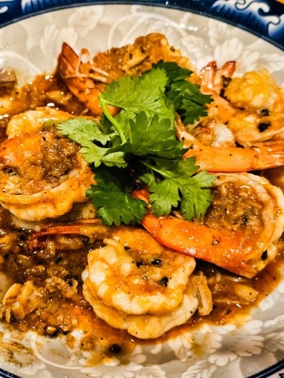 กุ้งทอดกระเทียมพริกไทย ร้าน Uncle Yoon Uncle Yoon หนองสาหร่าย