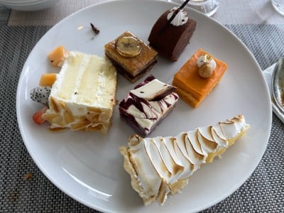 รูป Chon Som All Day Dining by Courtyard Marriott Suvarnabhumi Airport