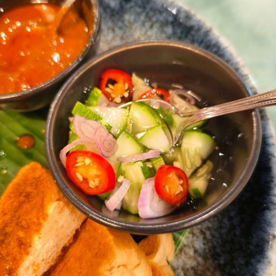 อาจาด ร้าน Have A ซี๊ด Silom Complex