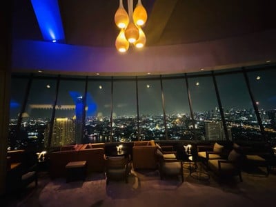 รูป Three Sixty Lounge Millennium Hilton Bangkok Hotel