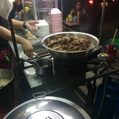 เมนูของร้านอาหาร ก๋วยเตี๋ยวเป็ดตรงข้ามbig Cบางพลี