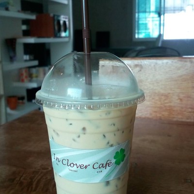 รีวิว In Clover Cafe