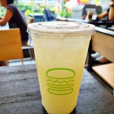 ร้าน Shake Shack CentralWorld | รีวิวร้านอาหาร