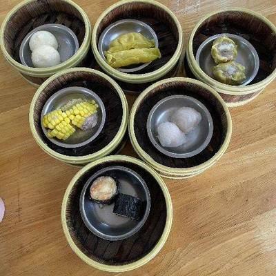 เมนูของร้านอาหาร ต้นชา ติ่มซำ