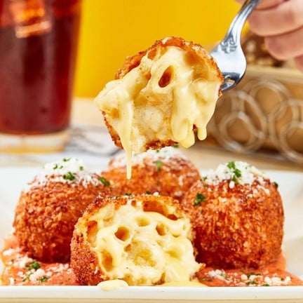 ร้าน The Cheesecake Factory เซ็นทรัลเวิลด์ | รีวิวร้านอาหาร