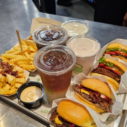 ร้าน Shake Shack CentralWorld | รีวิวร้านอาหาร