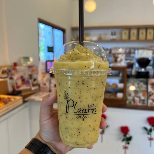 [รีวิว] ร้าน Plearn Cafe Bangpu - เพลิน คาเฟ่ บางปู บางปู | เมนูแนะนำ ...