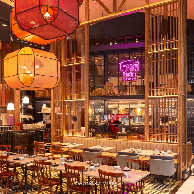 หย่อนใจกลางกรุง แหล่งรวมร้านอาหารนานาชาติที่ Velaa at Sindhorn Village