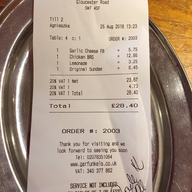 เมนูของร้านอาหาร Garfunkel’s Restaurant