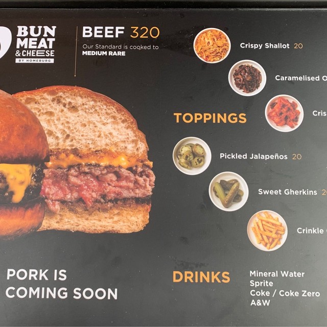 เมนูของร้านอาหาร Bun Meat and Cheese The Commons Saladaeng - Wongnai