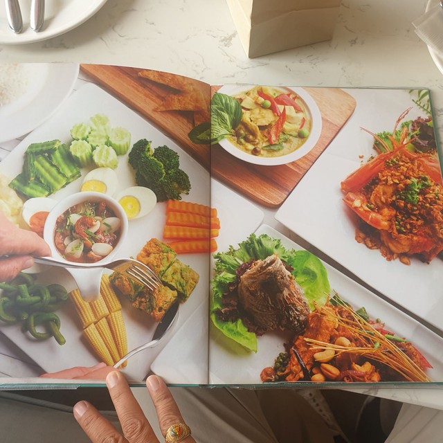 เมนูของร้านอาหาร Quayside Cafe And Eatery