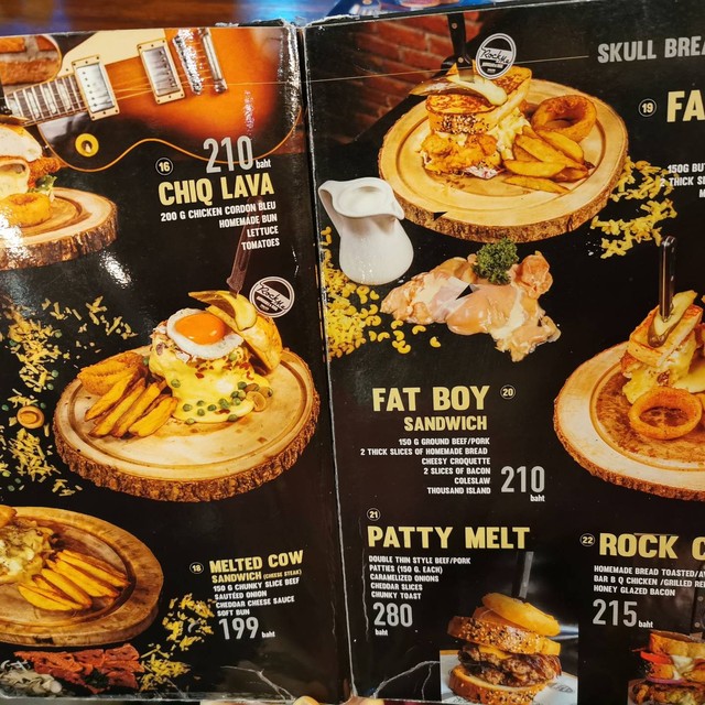 เมนูของร้านอาหาร Rock Me Burgers & Bar ลอยเคราะห์ - Wongnai