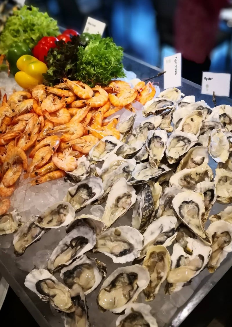 [รีวิว] ร้าน Zeta Cafe โรงแรมฮอลิเดย์อินน์ กรุงเทพฯ | เมนูแนะนำ รูปภาพ ...