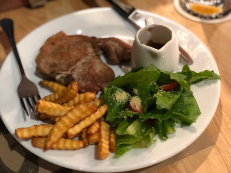 [รีวิว] ร้าน Hops Addict บ่อวิน | เมนูแนะนำ รูปภาพ ราคา