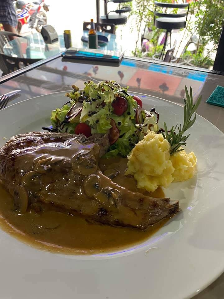 ร้าน Happy Time Bar & Restaurant ขอนแก่น | รีวิวร้านอาหาร