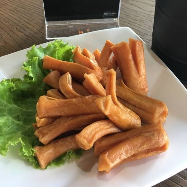 [รีวิว] ร้าน Arrivals Cafe Gallery สุวินทวงศ์ | เมนูแนะนำ รูปภาพ ราคา
