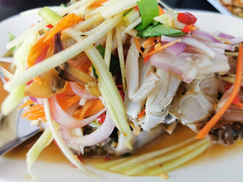 ยำปูม้าแช่เย็น • ของโปรดสาวๆ ร้าน ร้านป้าซิ้วส้มตำ-ยำปูเย็น - Wongnai