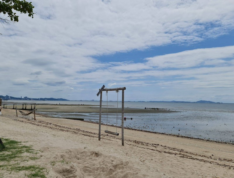 รูป White House Beach café and restaurant