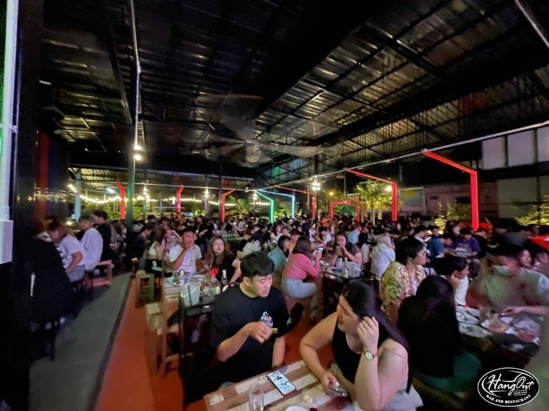 ร้าน Hang-Out Bar&Restaurant Banpong(บ้านโป่ง) | รีวิวร้านอาหาร - Wongnai