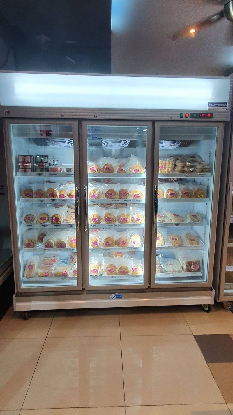 รูป Tinnies Pies Jomtien beach