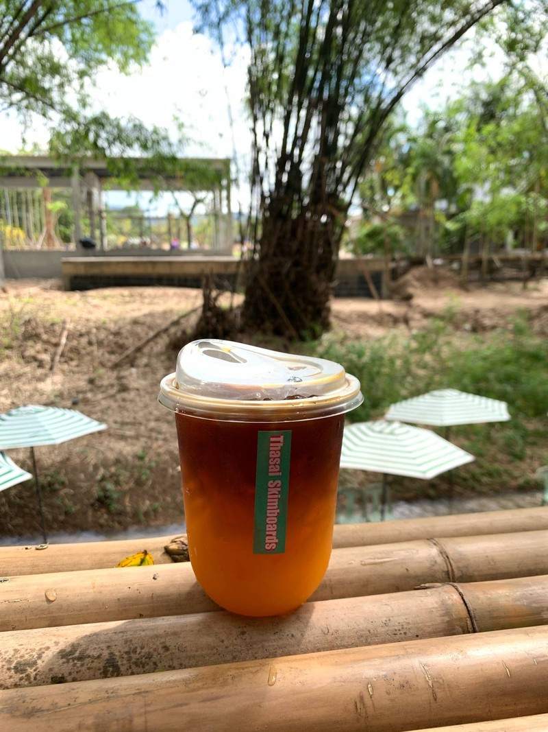 อเมริกาโน่ส้ม ร้าน Thasai Skimboards Cafe ศรีราชา