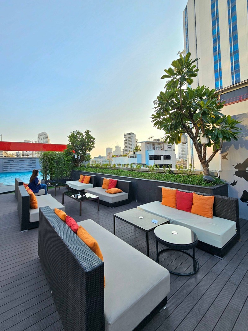 6 Rooftop สุขุมวิท อาหารดีวิวเมืองเลิศ ตอบโจทย์ไลฟ์สไตล์สายคอนเทนต์!