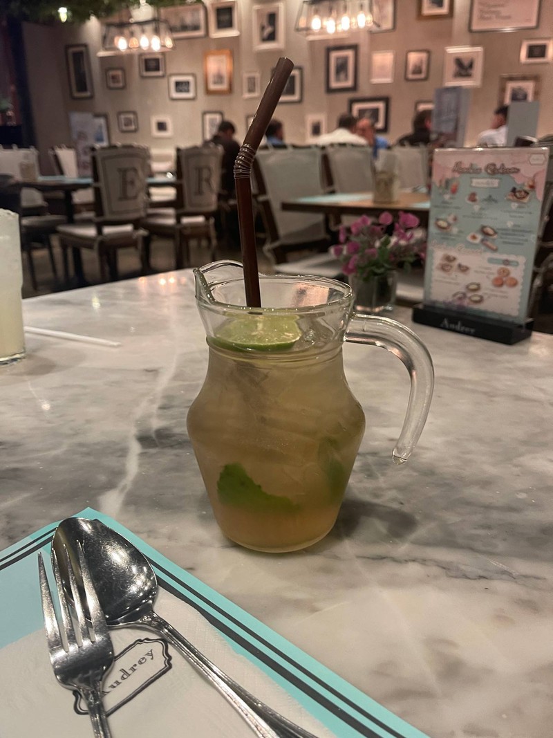 รูป Audrey Cafe des Fleurs EmQuartier ชั้น 8 (ตึก Helix Quarter)