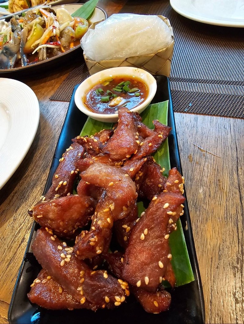 หมูแดดเดียวทอด ร้าน ลานนัว Zaab in the garden ลานนัว พัฒนาการ